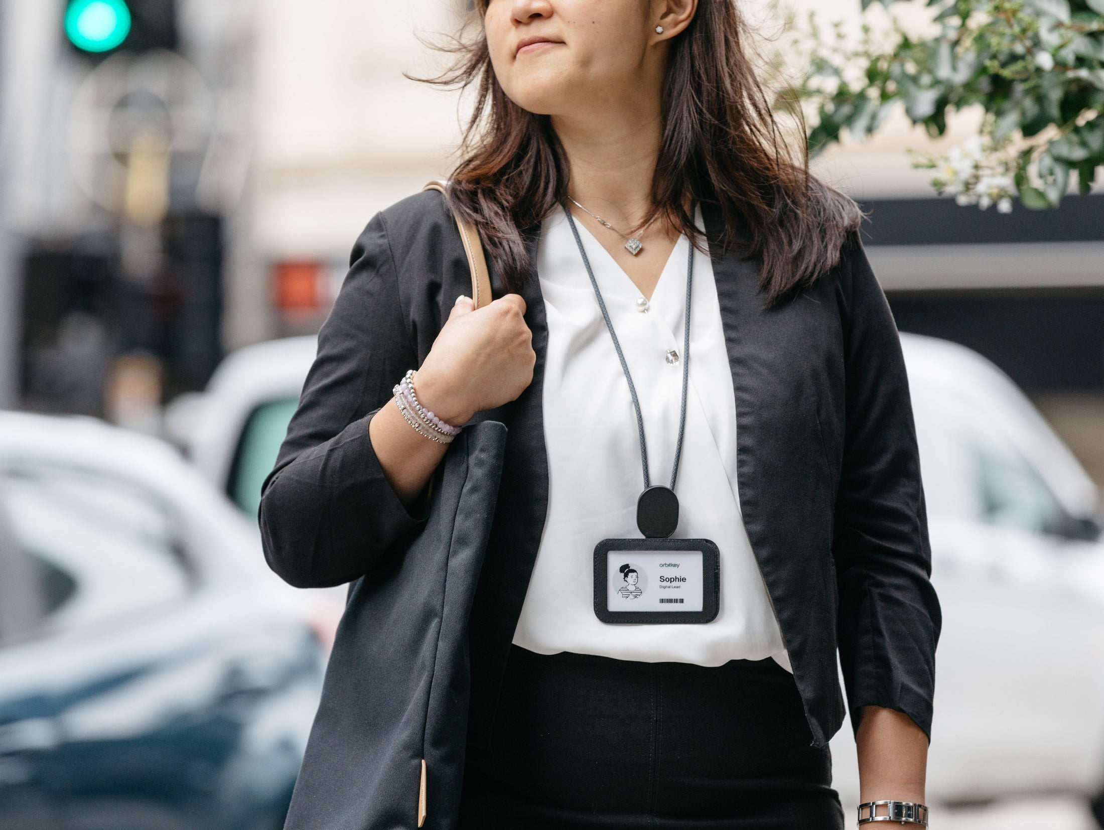 ID Card Holder Pro | Smart ID Holder with Durable Retractor | Orbitkey ...